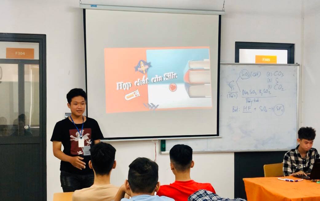 Phụ huynh Phổ Cao không còn nghĩ rằng học FPT là khó - FPT PolySchool ...