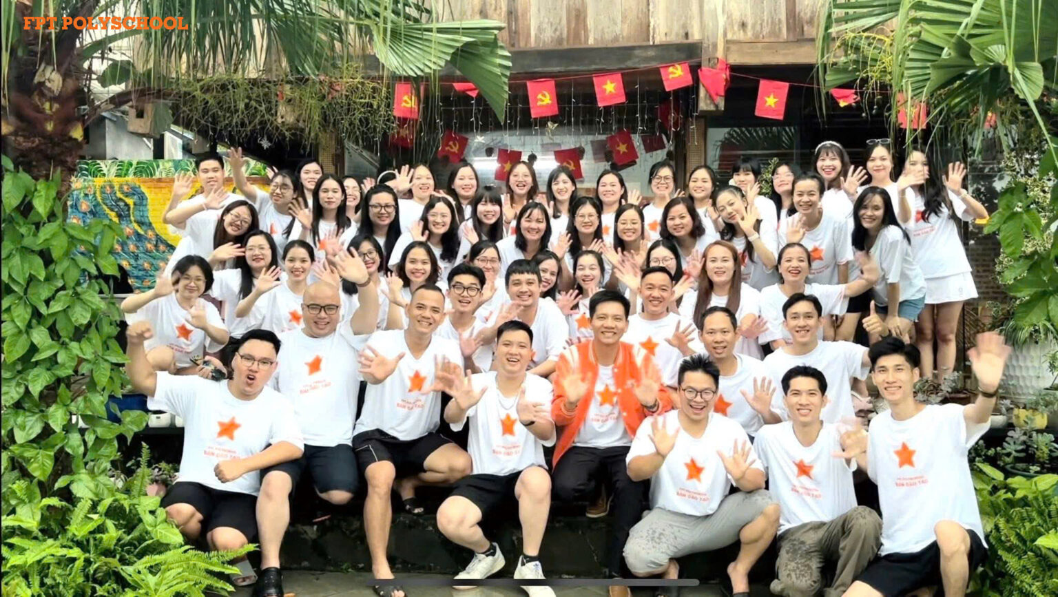 Chuyến đò lặng lẽ nhưng đầy rực rỡ - Câu chuyện nghề giáo cùng những ...