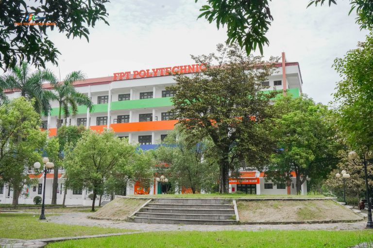 Liên Hệ - FPT PolySchool Thông Báo Tuyển Sinh 2025